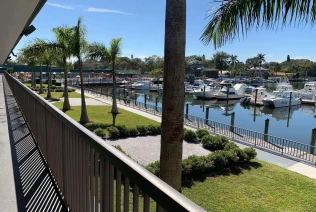 Ramada by Wyndham Sarasota - Guía de viaje